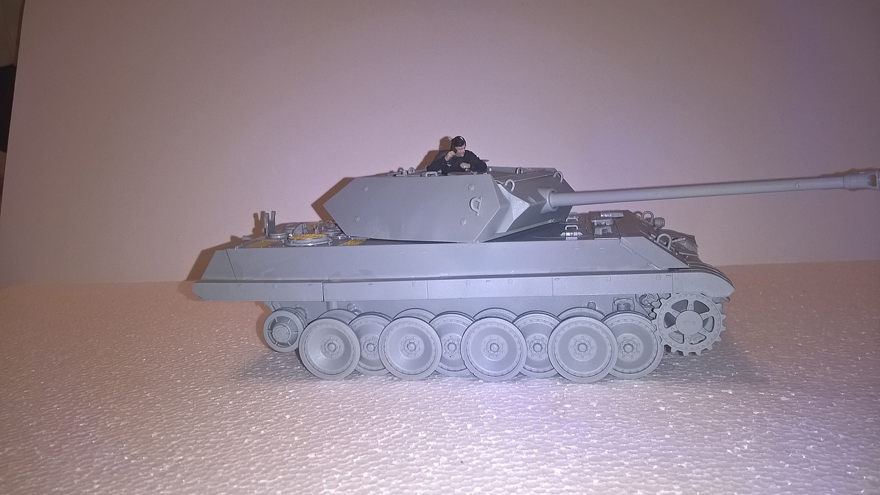 Ersatz M10 Tank -- Plastic Model Tank Kit -- 1/35 Scale -- #6561 ...