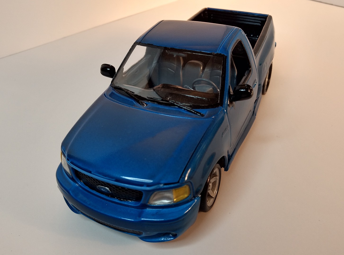 1999 Ford SVT F-150 150 Lightning -- Plastic Model Truck Kit -- 1/25 ...