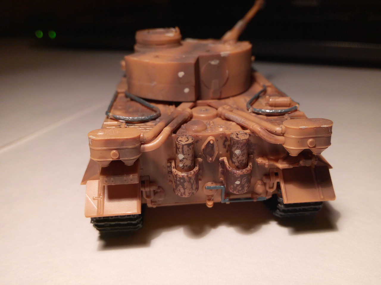 German Tiger I Early Heavy Tank (Snap) -- Plastic Model Tank Kit -- 1/ ...