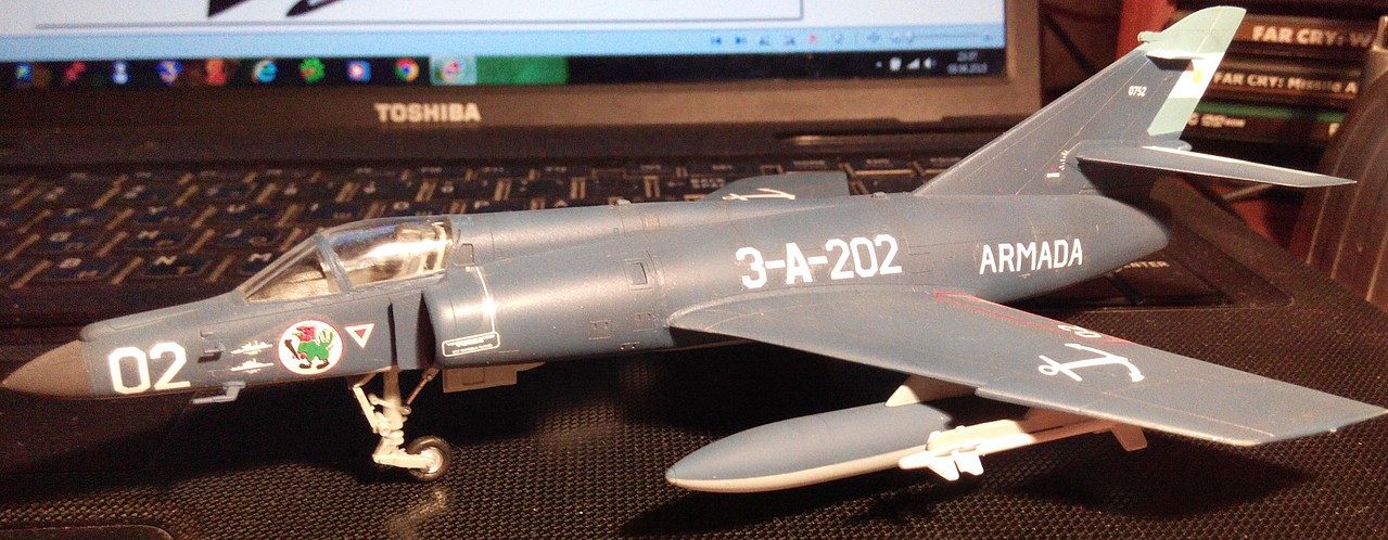 Super Etendard 2011 -- Plastic Model Airplane Kit -- 1/72 Scale ...