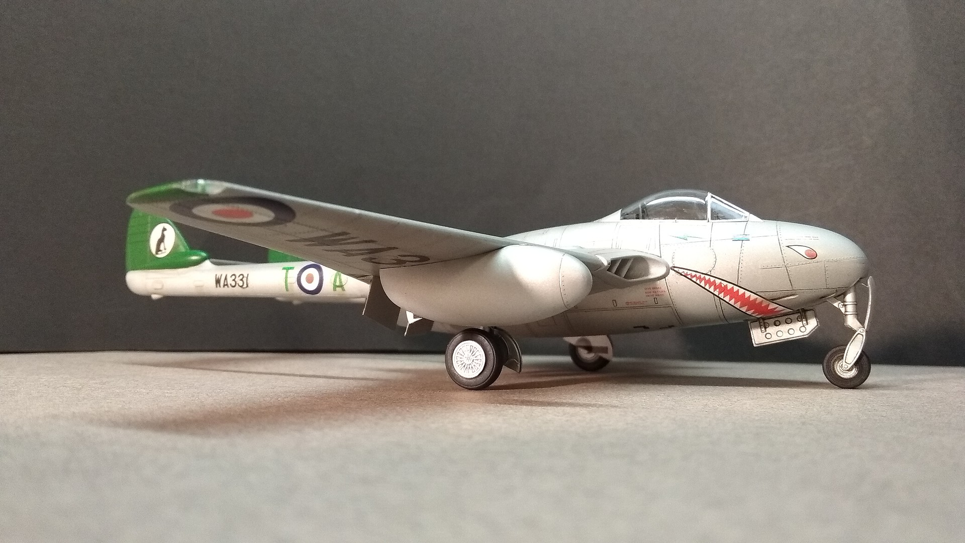 Gallery Pictures Trumpeter Vampire F.Mk 5 British Fighter Aircraft ...