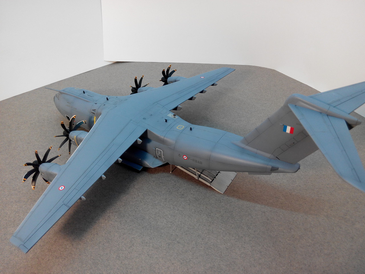 Airbus A400 M Atlas -- Plastic Model Airplane Kit -- 1/144 Scale ...