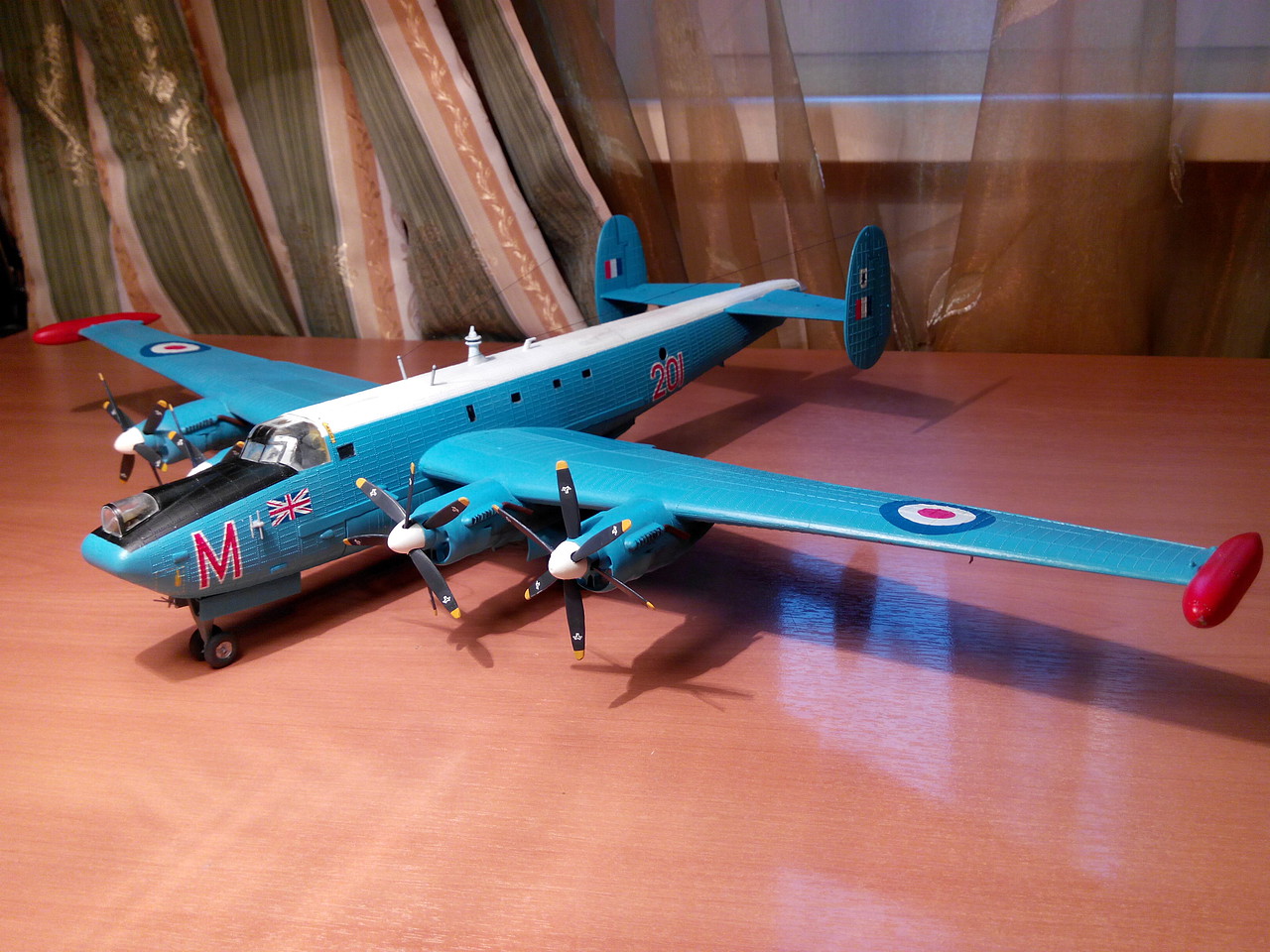 Gallery Pictures Revell-Germany Avro Shackleton Mk.3 Plastic Model ...