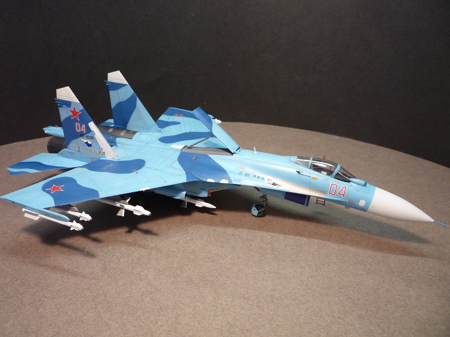 Sukhoi Su-27SM -- Plastic Model Airplane Kit -- 1/72 Scale -- #04937 ...