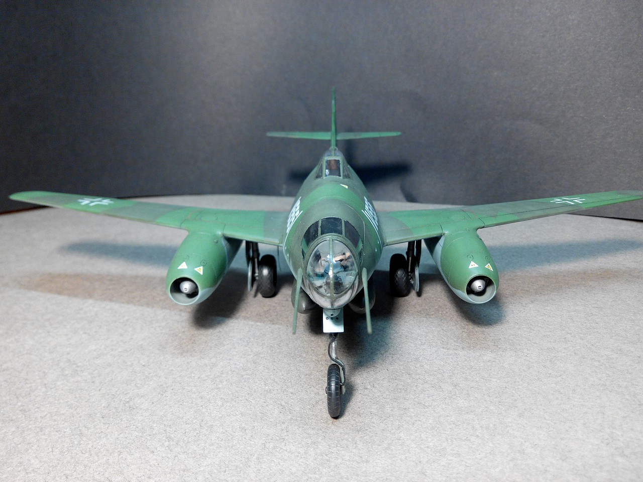 ME-262A/U2 1-48 -- Plastic Model Airplane Kit -- 1/48 Scale -- #80377 pictures by semalevik ...