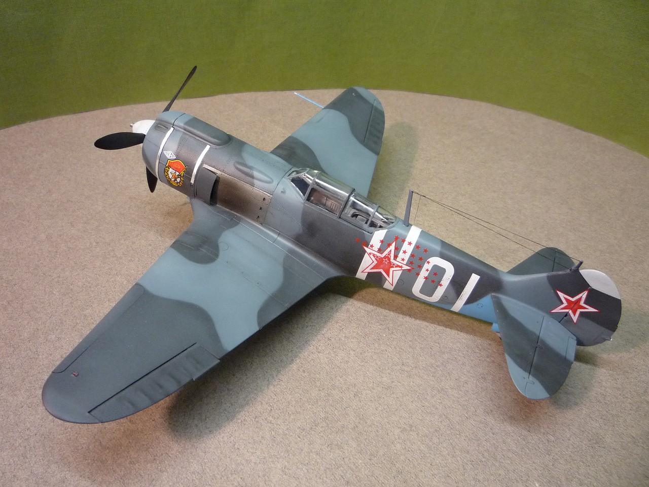 LA5 FN Soviet Fighter -- Plastic Model Airplane Kit -- 1/48 Scale ...