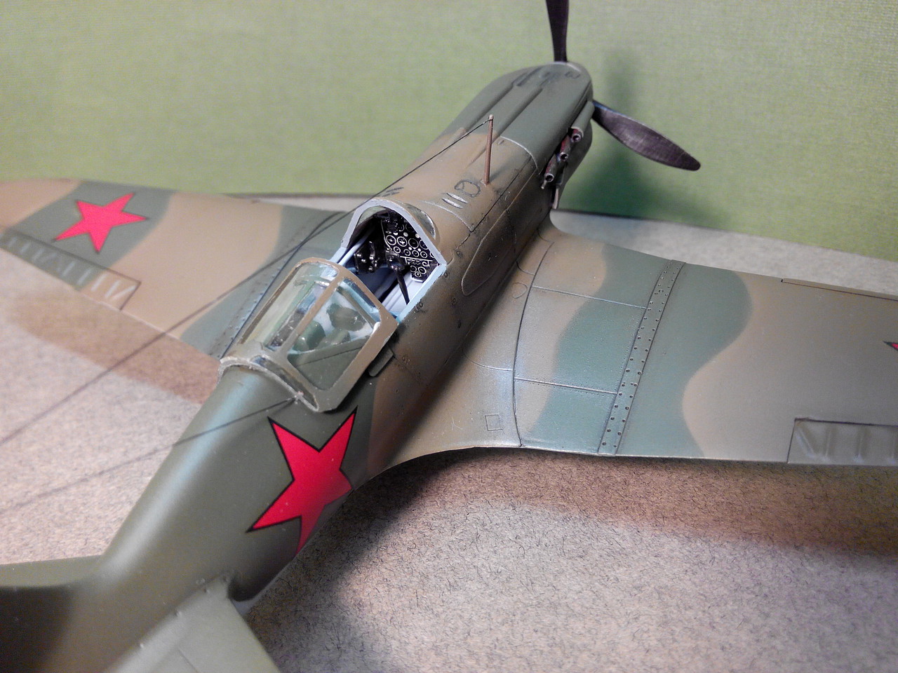 Mig3 Fighter -- Plastic Model Airplane -- 1/32 Scale -- #02230 pictures ...