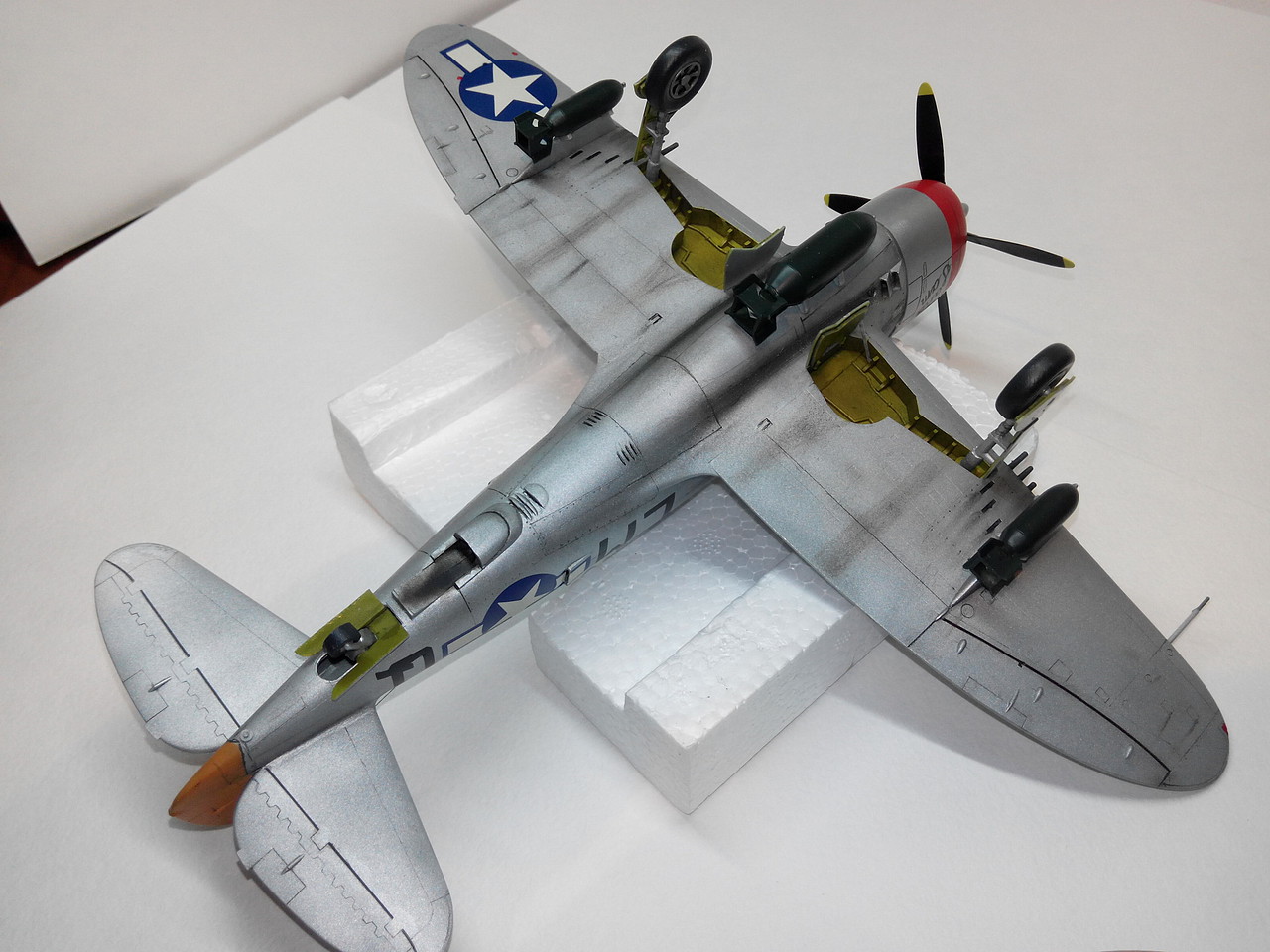 Republic P-47D Thunderbolt Fighter Aircraft -- Plastic Model Airplane ...