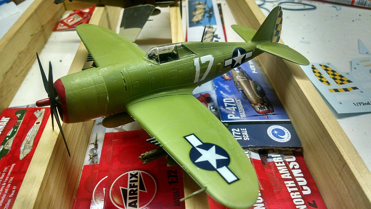 P47D Razorback Fighter -- Plastic Model Airplane Kit -- 1/72 Scale ...