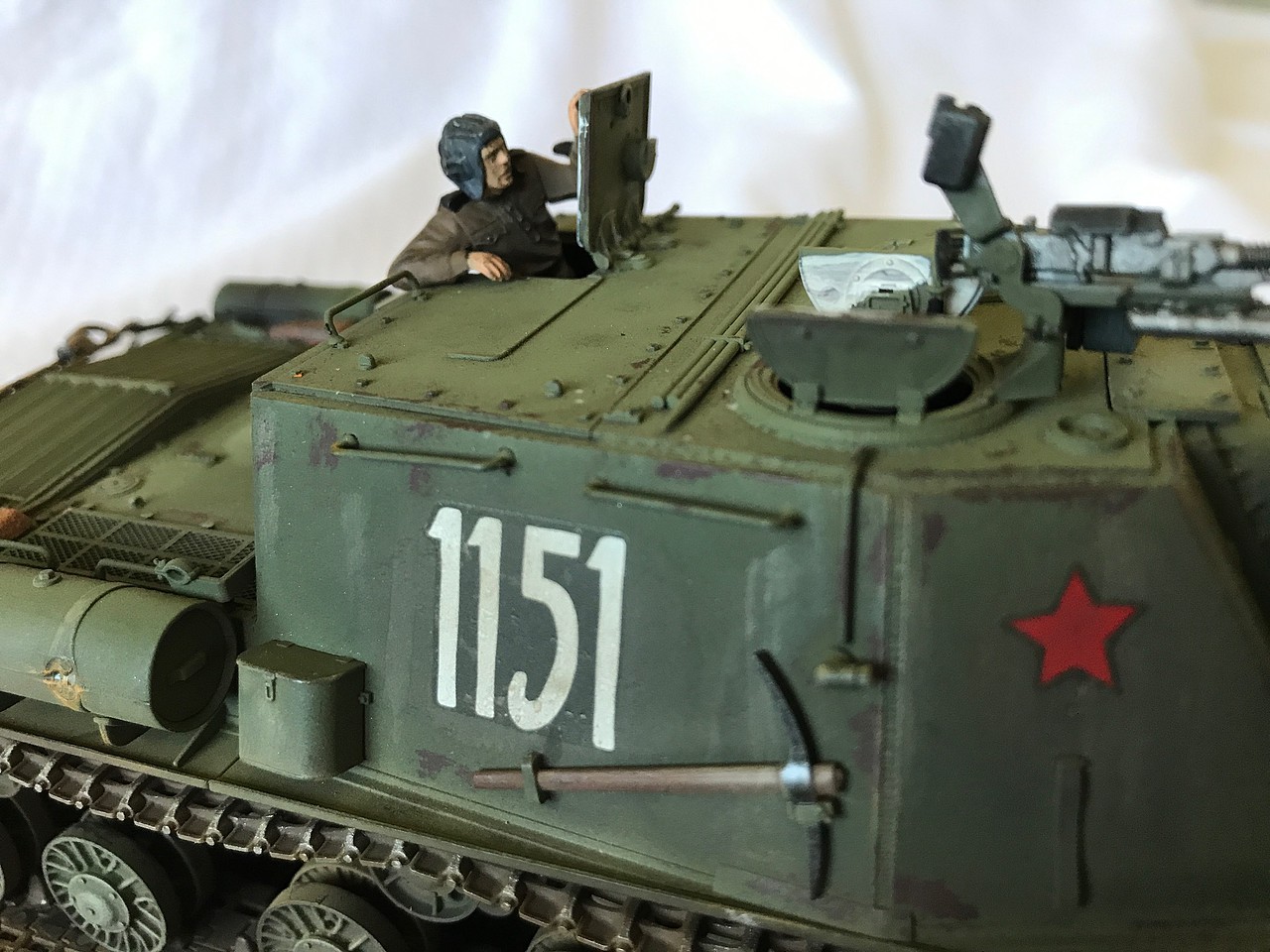 Russian Heavy Self-Propelled Gun JSU-152 -- Plastic Model Military Kit -- 1/35 Scale -- #35303 ...