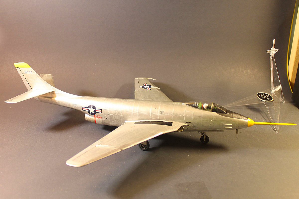 XF-88 VooDoo Military Aircraft Jet -- Plastic Model Airplane Kit -- 1/ ...