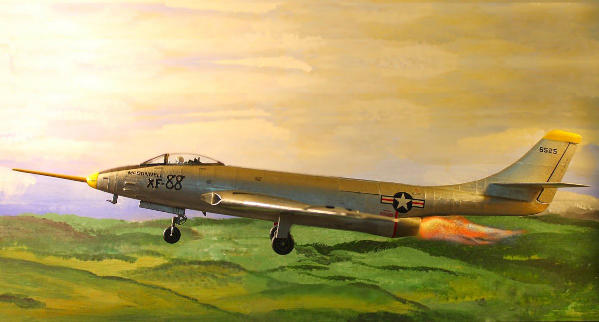XF-88 VooDoo Military Aircraft Jet -- Plastic Model Airplane Kit -- 1/ ...
