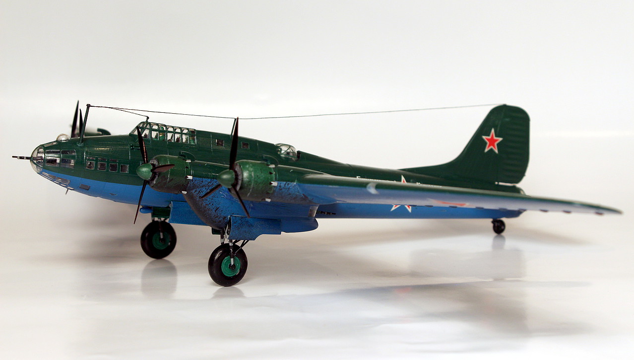 Soviet TB7 Heavy Bomber -- Plastic Model Airplane Kit -- 1/72 Scale ...