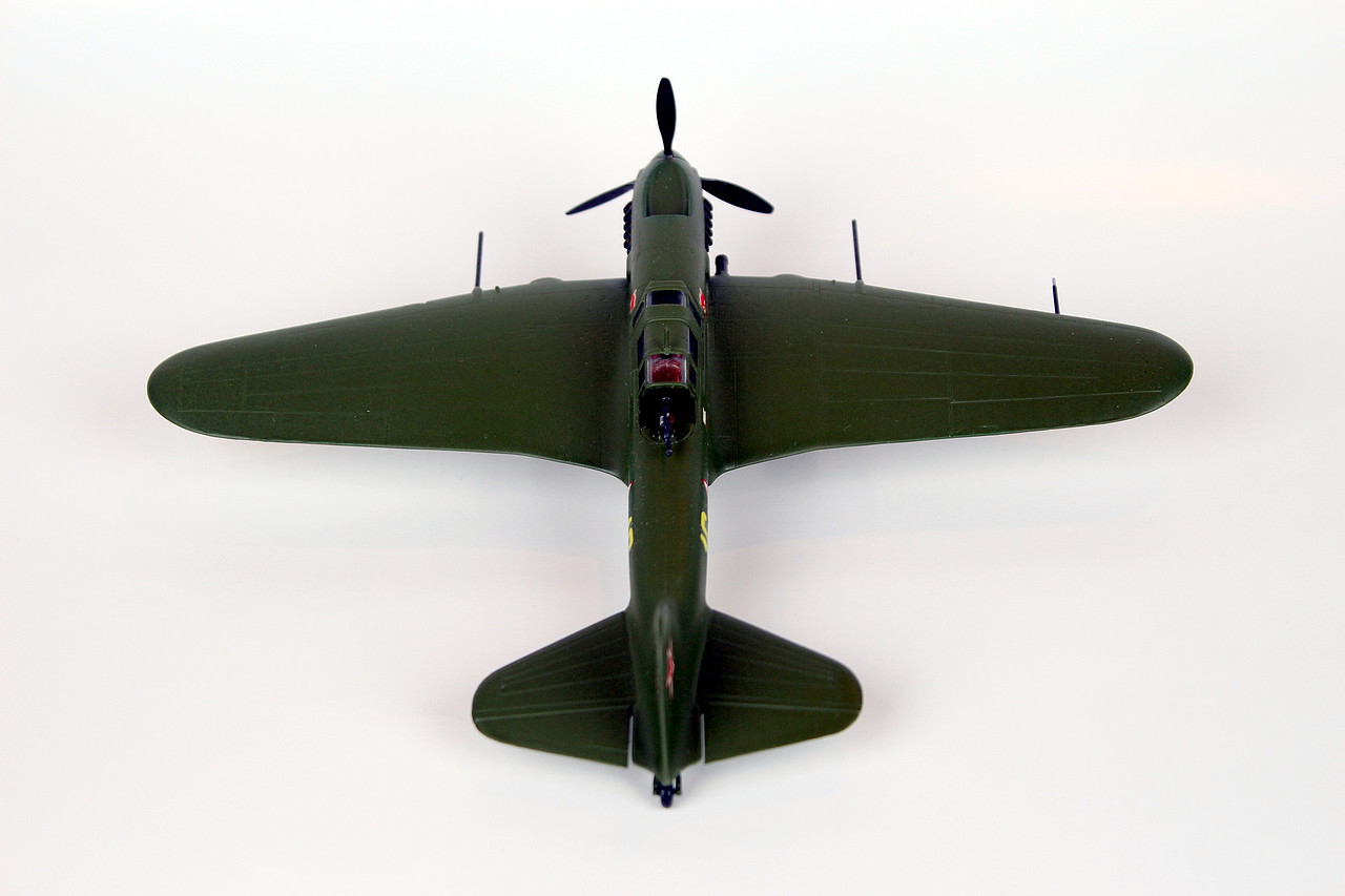 Ilyushin IL-2M Soviet WWII Grount Attk Air -- Plastic Model Airplane ...