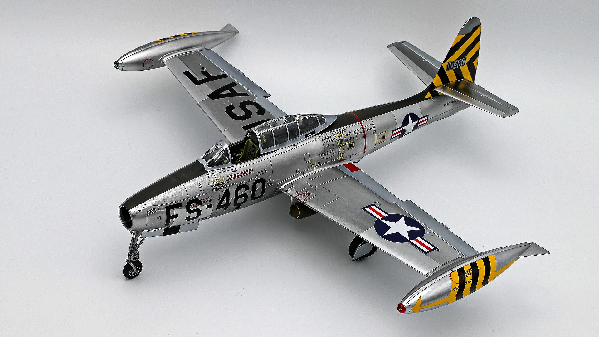 Republic F-84G Thunderbirds Fighter Aircraft -- Plastic Model Airplane ...