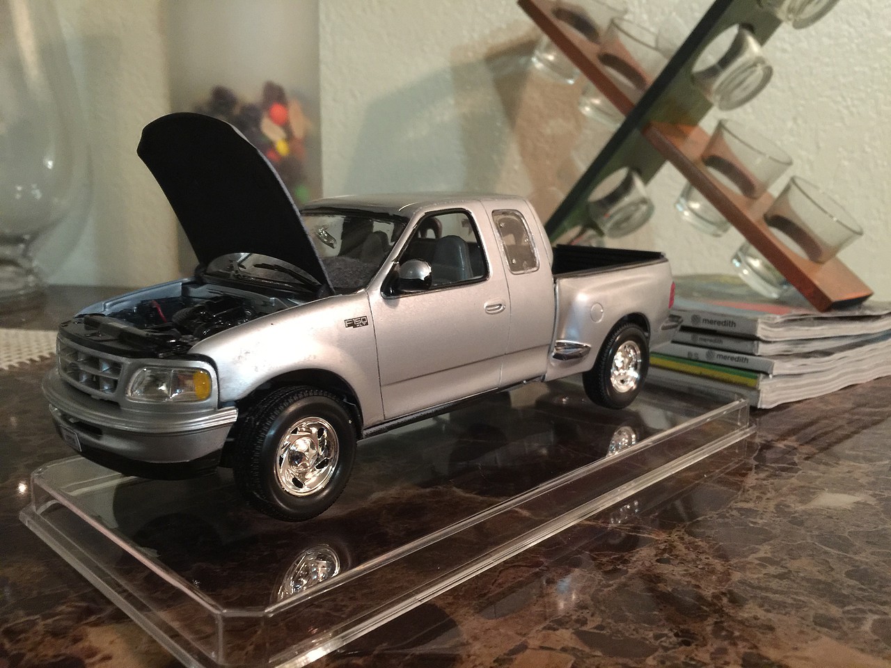 1997 Ford F150 XLT -- Plastic Model Truck Kit -- 1/25 Scale -- #857215 ...