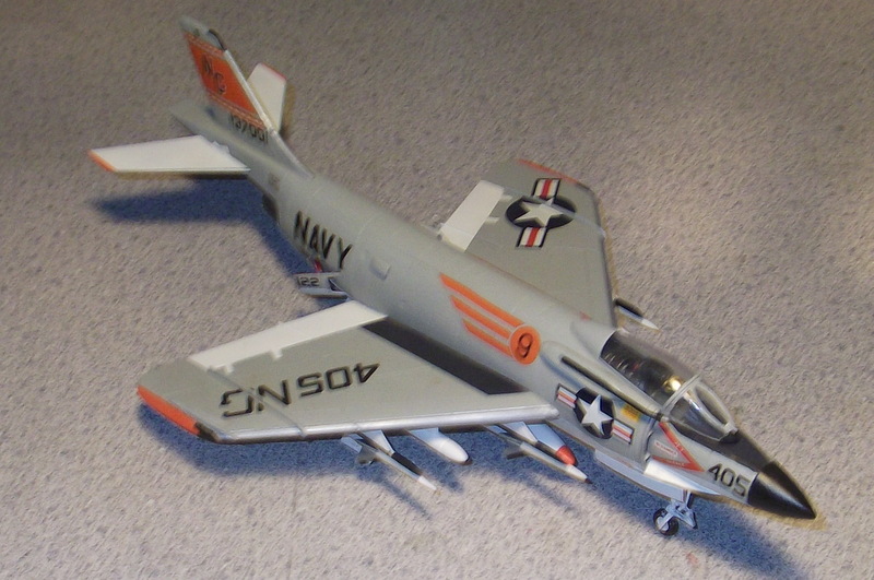 F3H Demon F3H-2N/F3H-2M (F3C) USN Fighter -- Plastic Model Airplane Kit ...