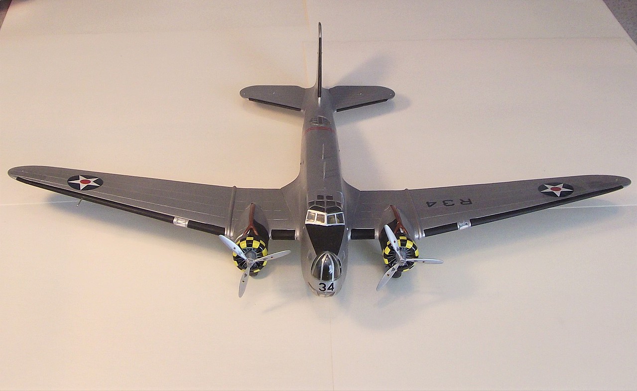 B18 Bolo Pre-War Service Bomber -- Plastic Model Airplane Kit -- 1/72 ...