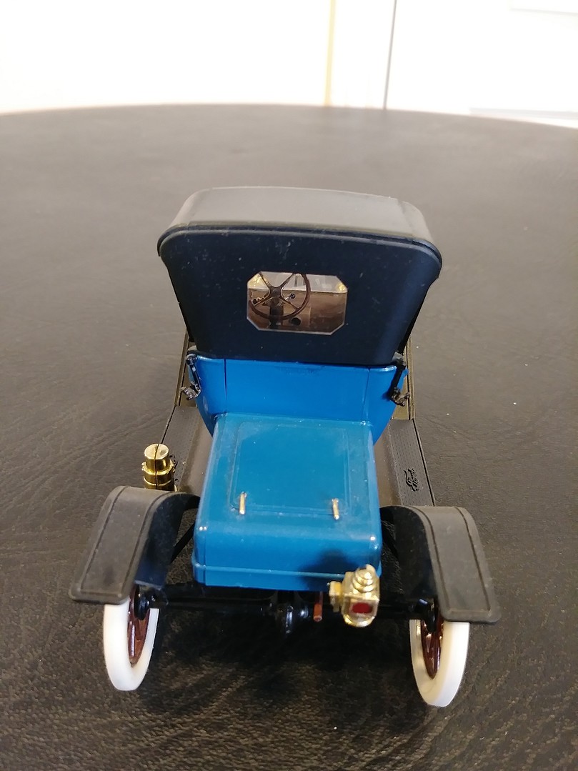 Model T 1913 Roadster American Passenger Car -- Plastic Model Car Kit ...