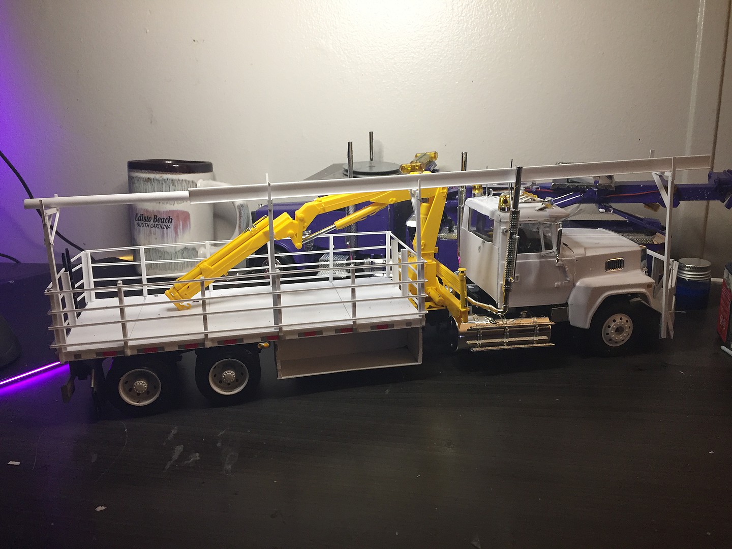 US Wrecker -- Plastic Model Truck Kit -- 1/24 Scale -- #553825 pictures ...