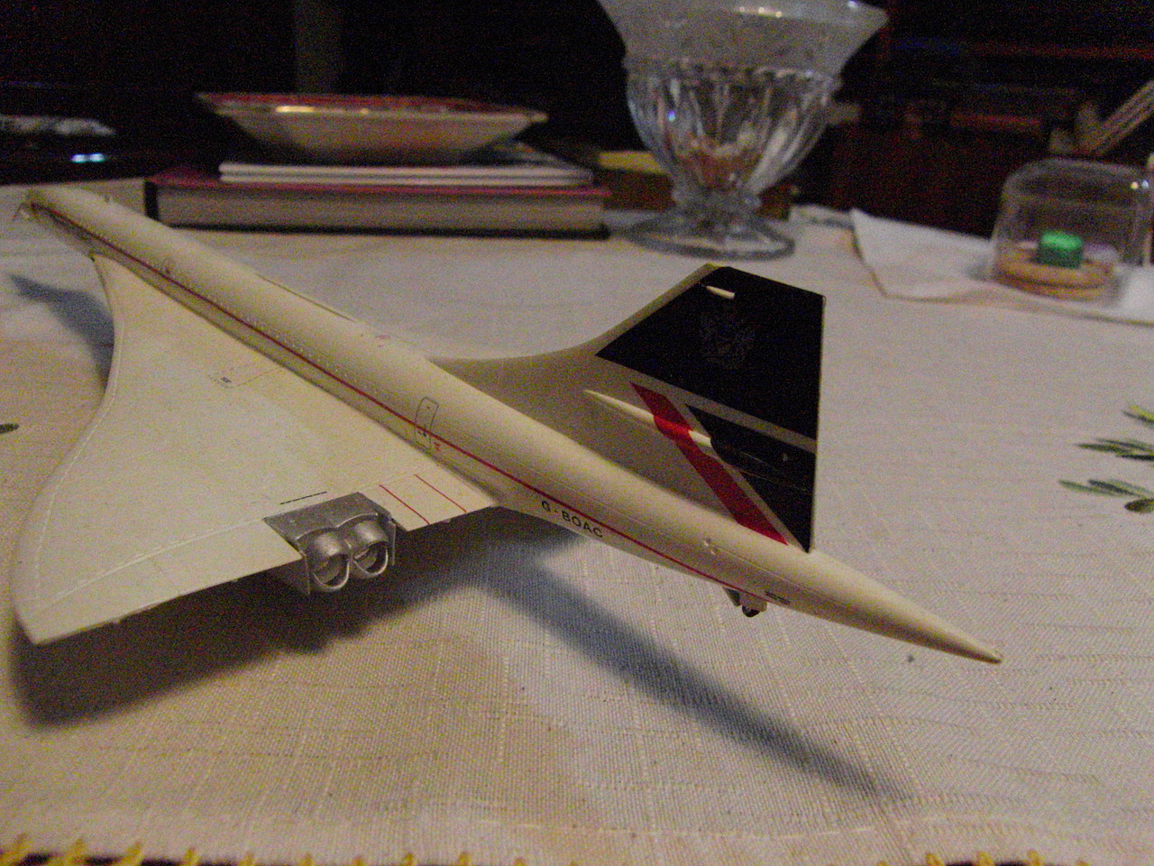 Concorde Britsh Air -- Plastic Model Airplane Kit -- 1/144 Scale ...