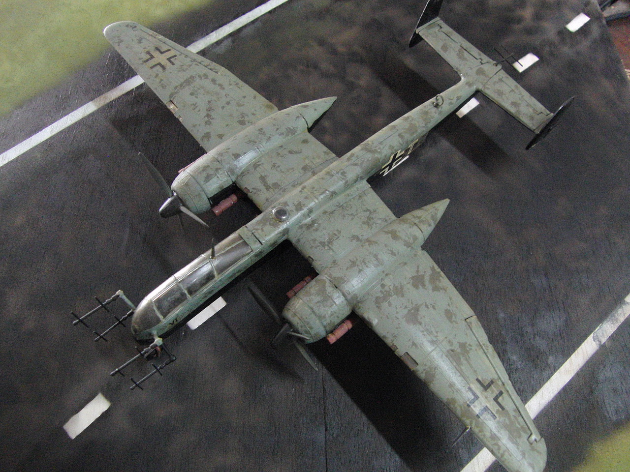 Heinkel He 219 UHU -- Plastic Model Airplane Kit -- 1/72 Scale ...