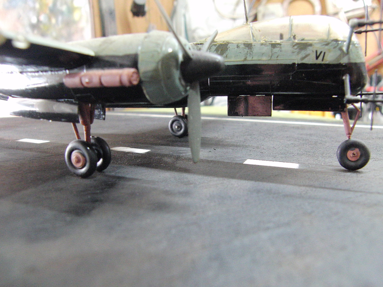 Heinkel He 219 UHU -- Plastic Model Airplane Kit -- 1/72 Scale ...