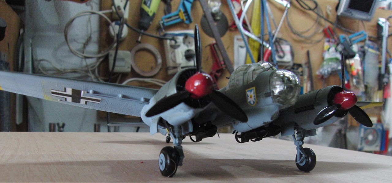 Junkers Ju88 A-4 Bomber -- Plastic Model Airplane Kit -- 1/72 Scale ...