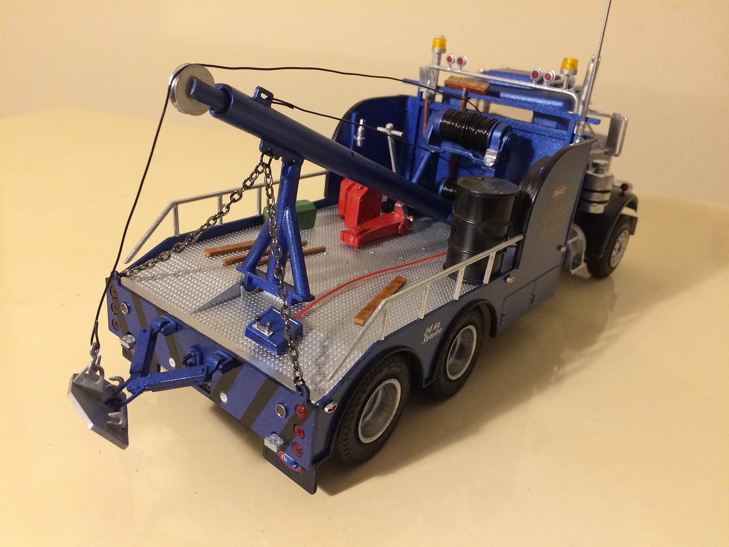 Peterbilt 359 Wrecker -- Plastic Model Vehicle Kit -- 1/25 Scale ...