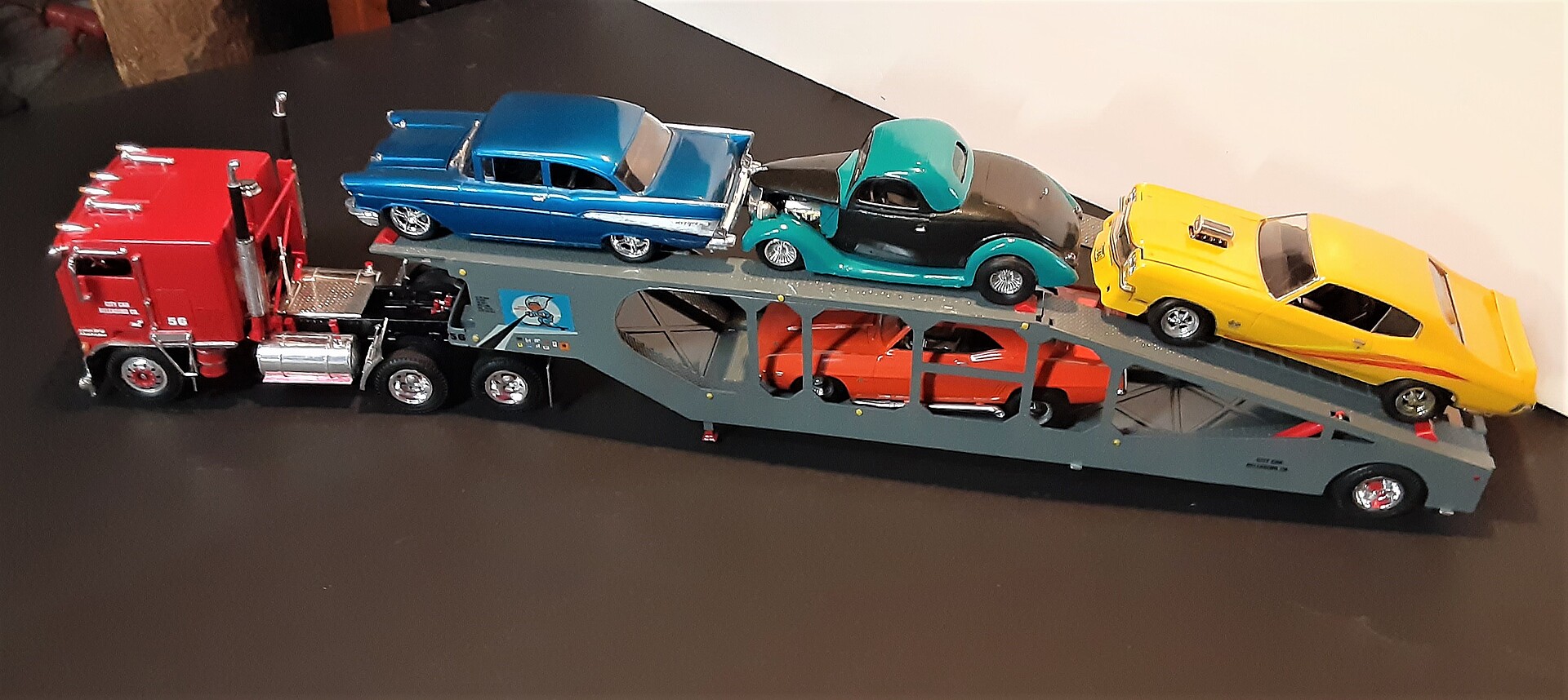 5-Car Haulaway Trailer -- Plastic Model Truck Vehicle Kit -- 1/25 Scale ...