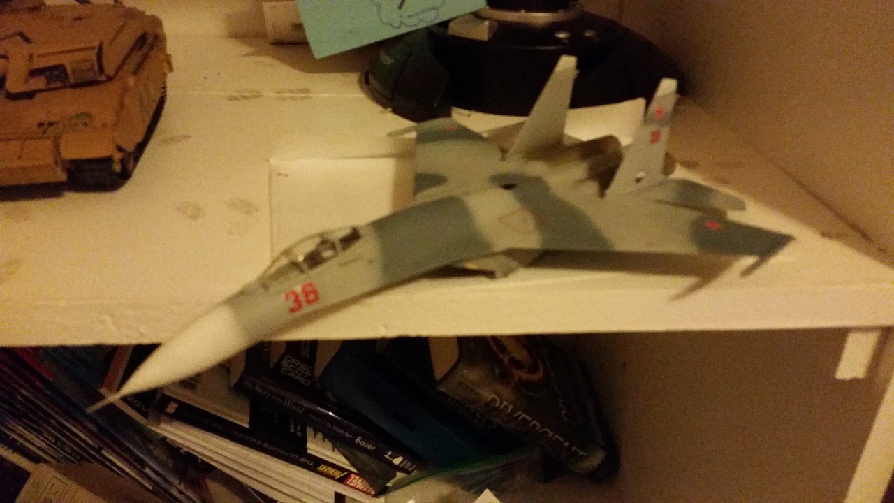 Sukhoi SU-27 Early Type Russian Fighter -- Plastic Model Airplane Kit ...