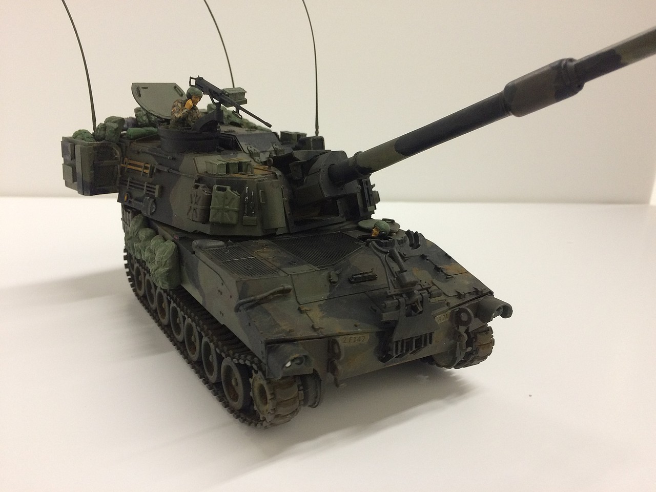 US Howitzer M109A6 Paladin Tank -- Plastic Model Military Vehicle Kit ...