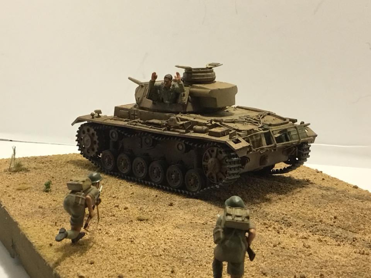 German Panzer III Ausf J Tank North Africa -- Plastic Model Tank Kit ...