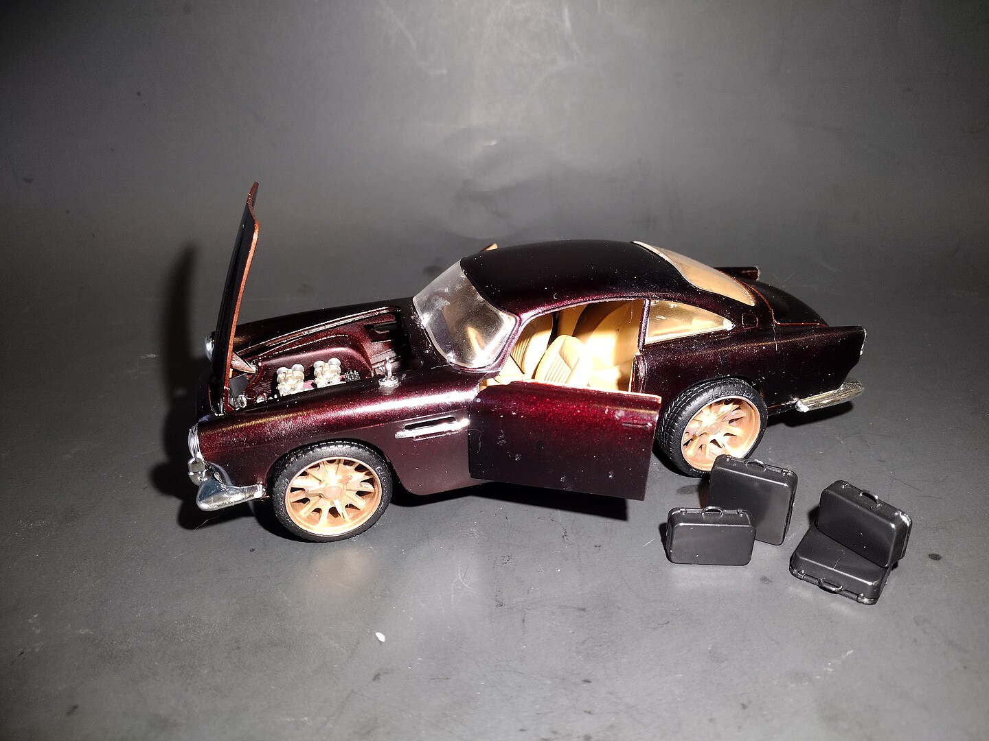 Aston Martin DB5 Race Car Medium Starter Set -- Plastic Model Car Kit ...