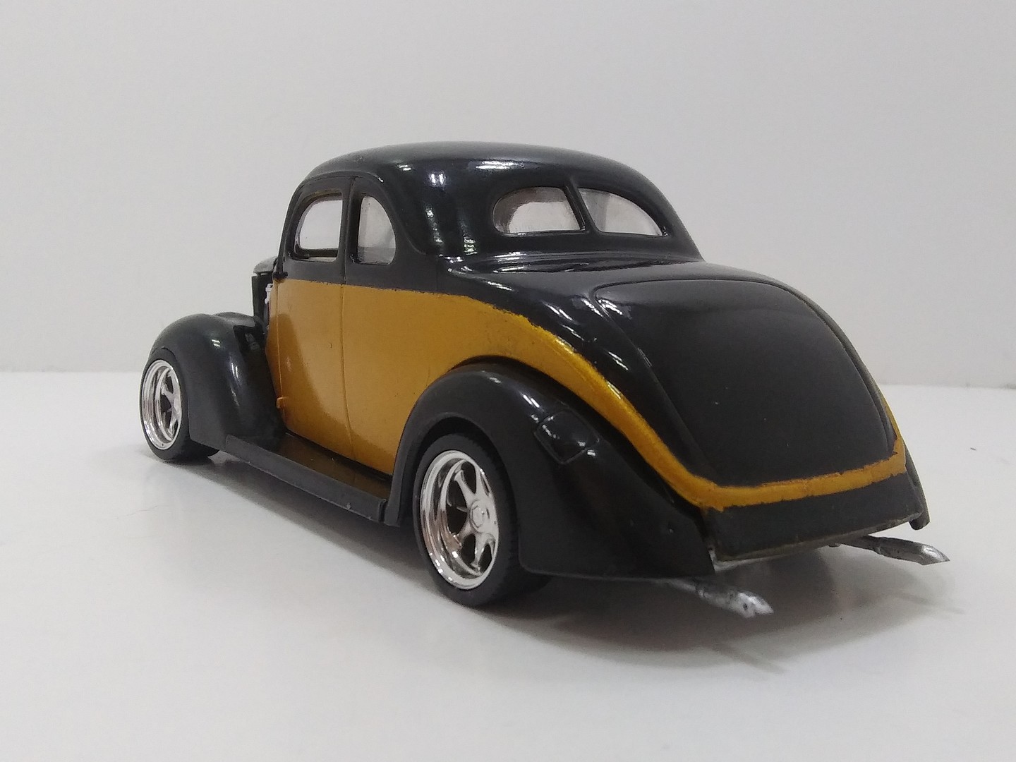 1937 Ford Coupe Street Rod -- Plastic Model Car Kit -- 1/24 Scale ...