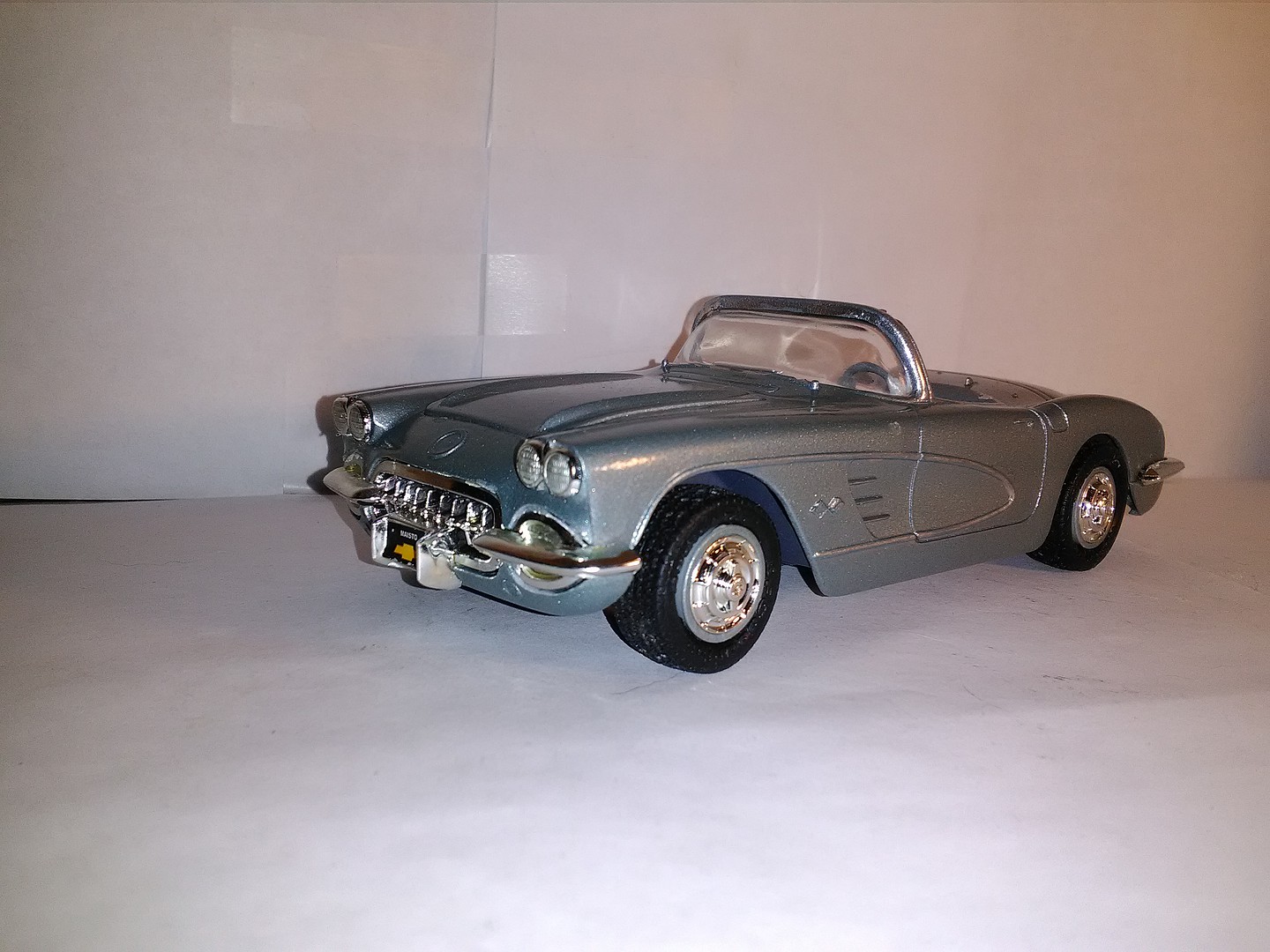 Gallery Pictures MPC 1960 Chevy Corvette Plastic Model Car Kit 1/25 ...