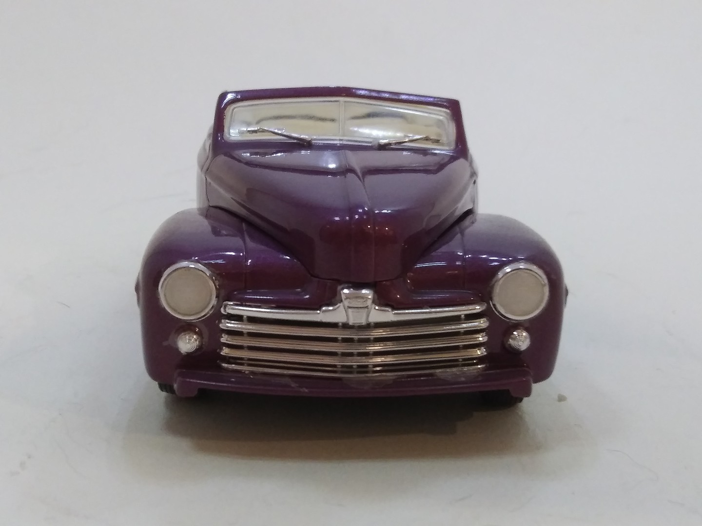 Greased Lightning 1948 Ford Convertible -- Plastic Model Car Kit -- 1/ ...