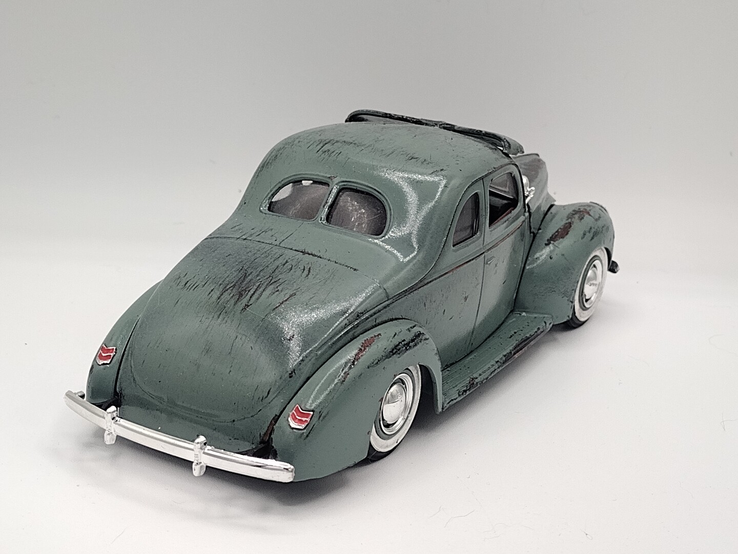 1940 Ford Coupe 2T -- Plastic Model Car Kit -- 1/25 Scale -- #1141m ...