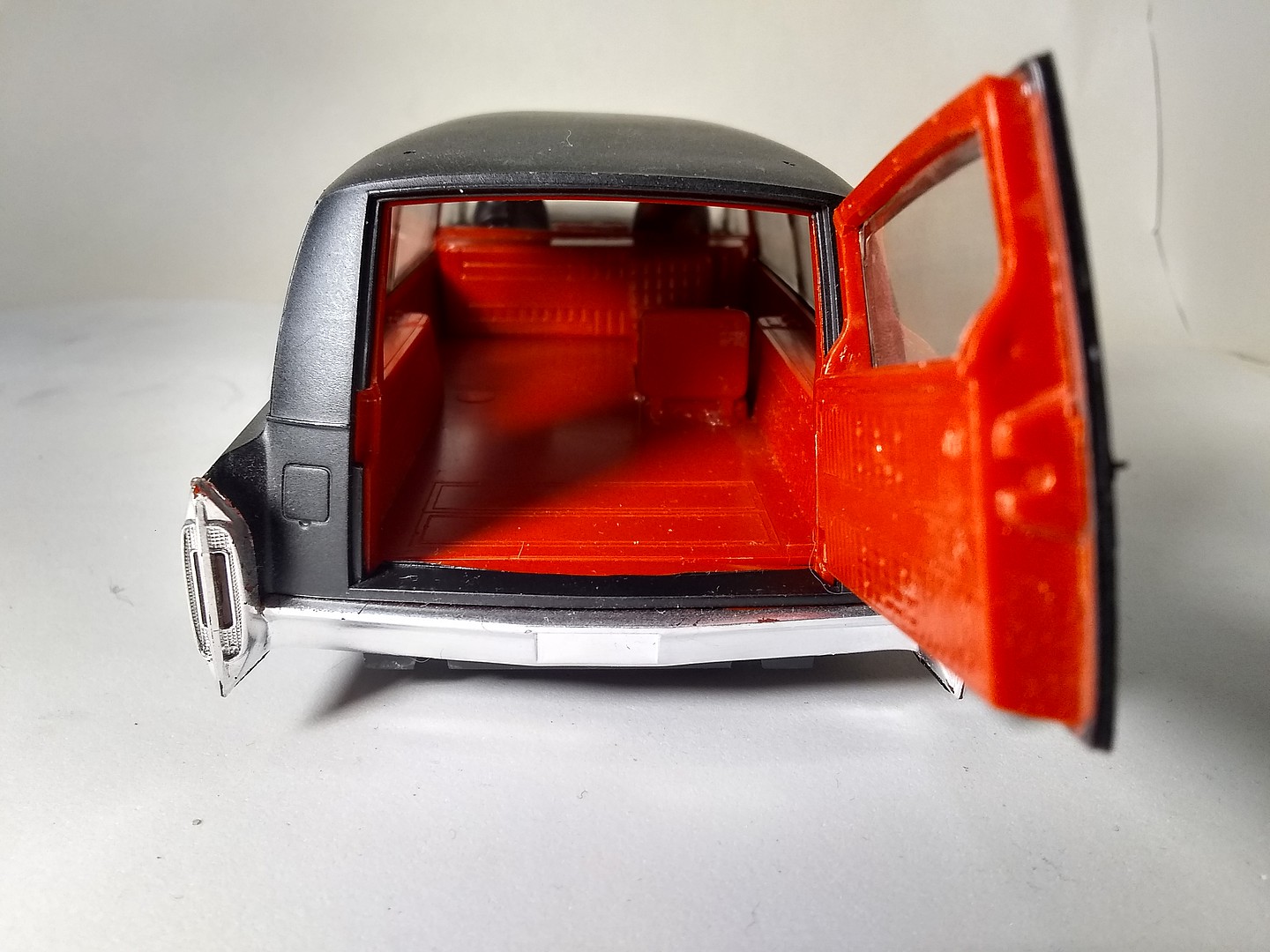 1966 Cadillac Sedan DeVille Lowrider -- Plastic Model Car Kit -- 1/24 ...