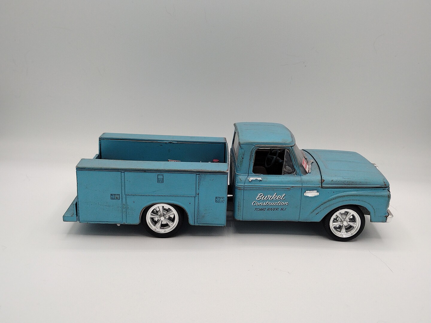1965 Ford F100 Service Truck (Ltd Prod) -- Plastic Model Truck Kit -- 1 ...