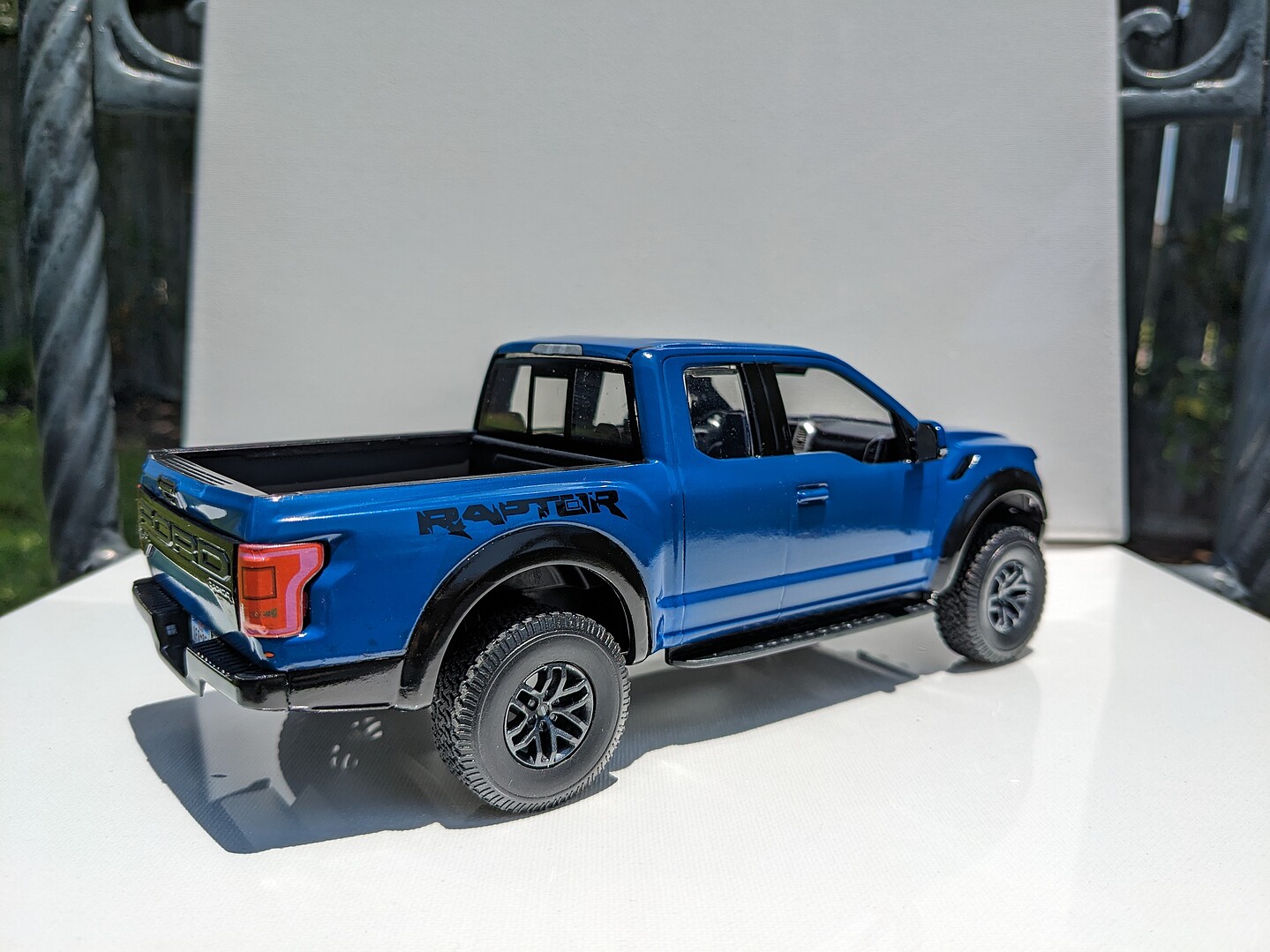 2017 Ford F150 Raptor Pickup Truck -- Plastic Model Truck Snap Kit -- 1 ...