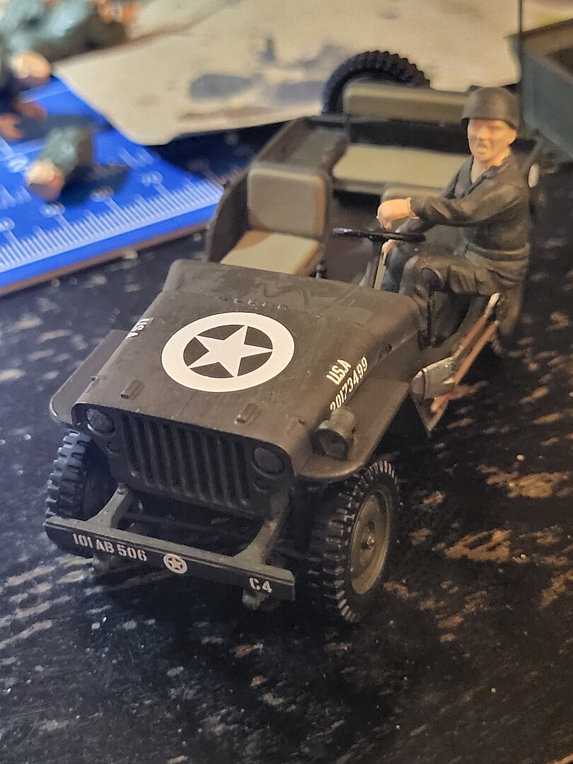 Jeep -- Plastic Model Military Vehicle Kit -- 1/35 Scale -- #550314 ...