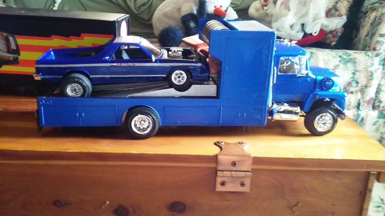 Ford LN 8000 Race Car Hauler -- Plastic Model Truck Kit -- 1/25 Scale ...