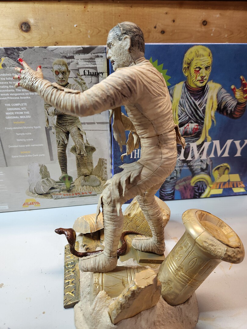 The Mummy (Glow in the Dark) -- Plastic Model Fantasy Figure Kit -- 1/8 ...