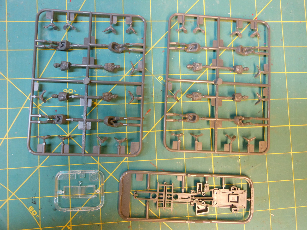 German 6x4 Towing Truck Kfz.69 -- Plastic Model Military Vehicle Kit ...