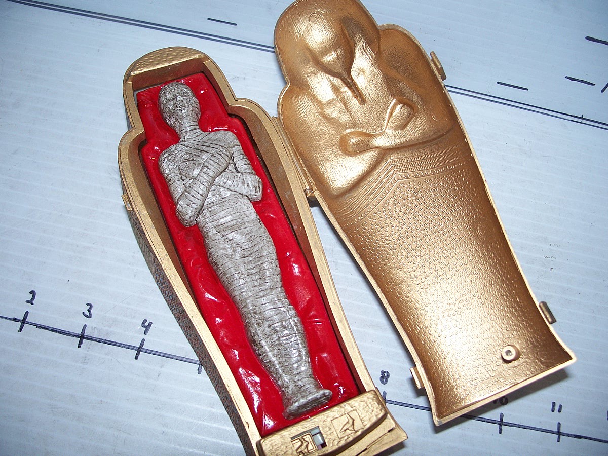 The Strange Changing Mummy -- Plastic Model Celebrity Kit -- 1/12 Scale ...