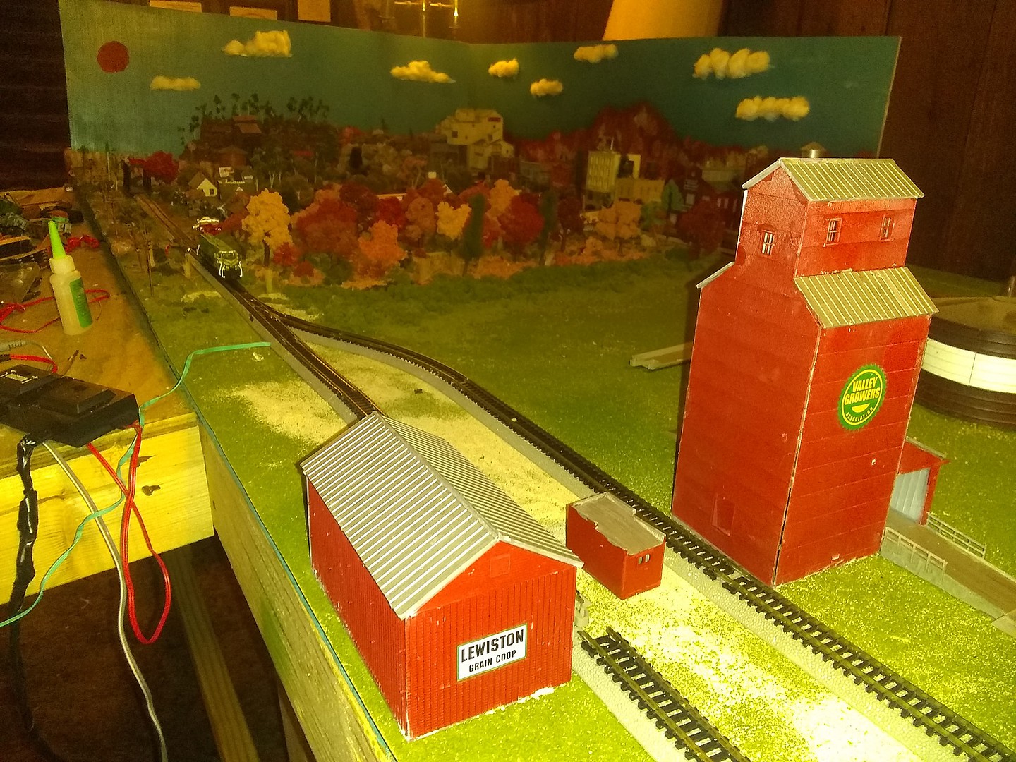 Farmer's Co-op Rural Grain Elevator - Kit -- N Scale Model Railroad ...