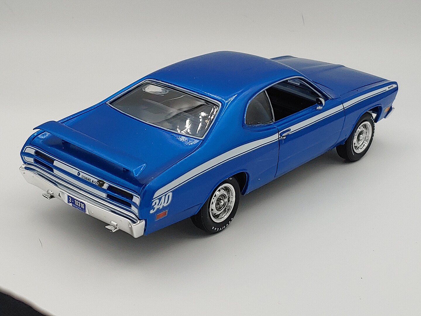 1971 Plymouth Duster 340 -- Plastic Model Car Kit -- 1/25 Scale ...