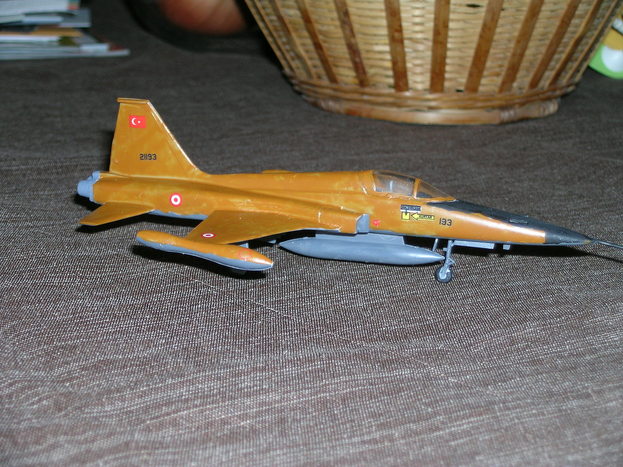 F-5A Freedom Fighter -- Plastic Model Airplane Kit -- 1/72 Scale -- #203 pictures by G_bernhard