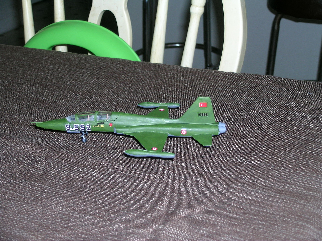 F-5B Freedom Fighter -- Plastic Model Airplane Kit -- 1/72 Scale ...